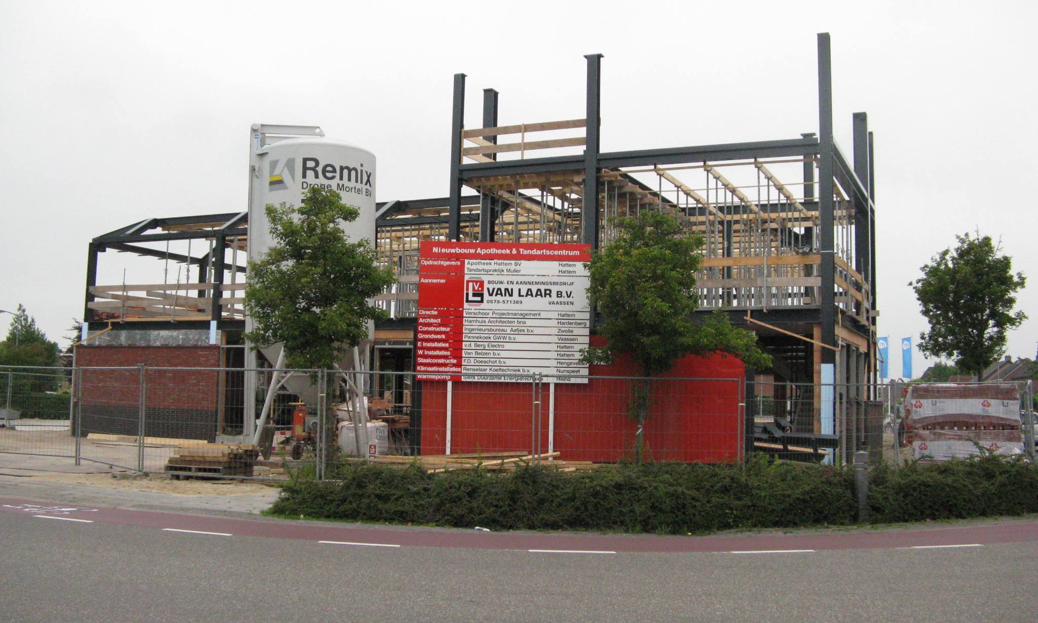 Nieuwbouw apotheek en tandheelkundigcentrum te Hattem - Bouwbedrijf Van ...